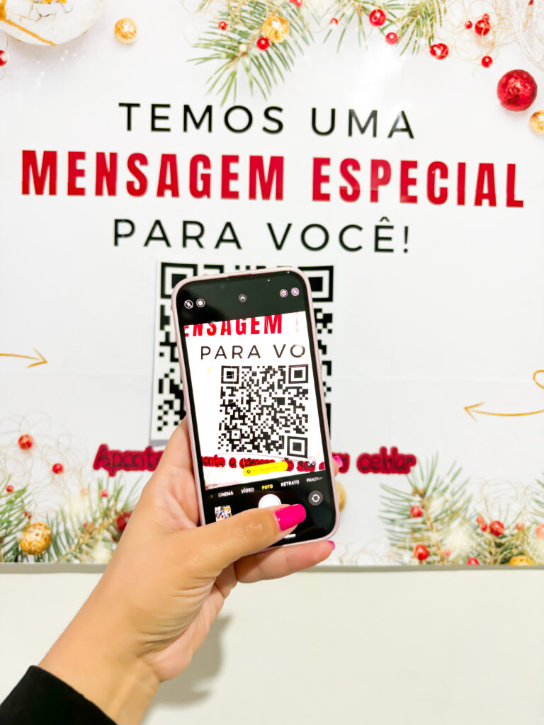 Cartaz + cartão QR Code – Loja – Português Encantado